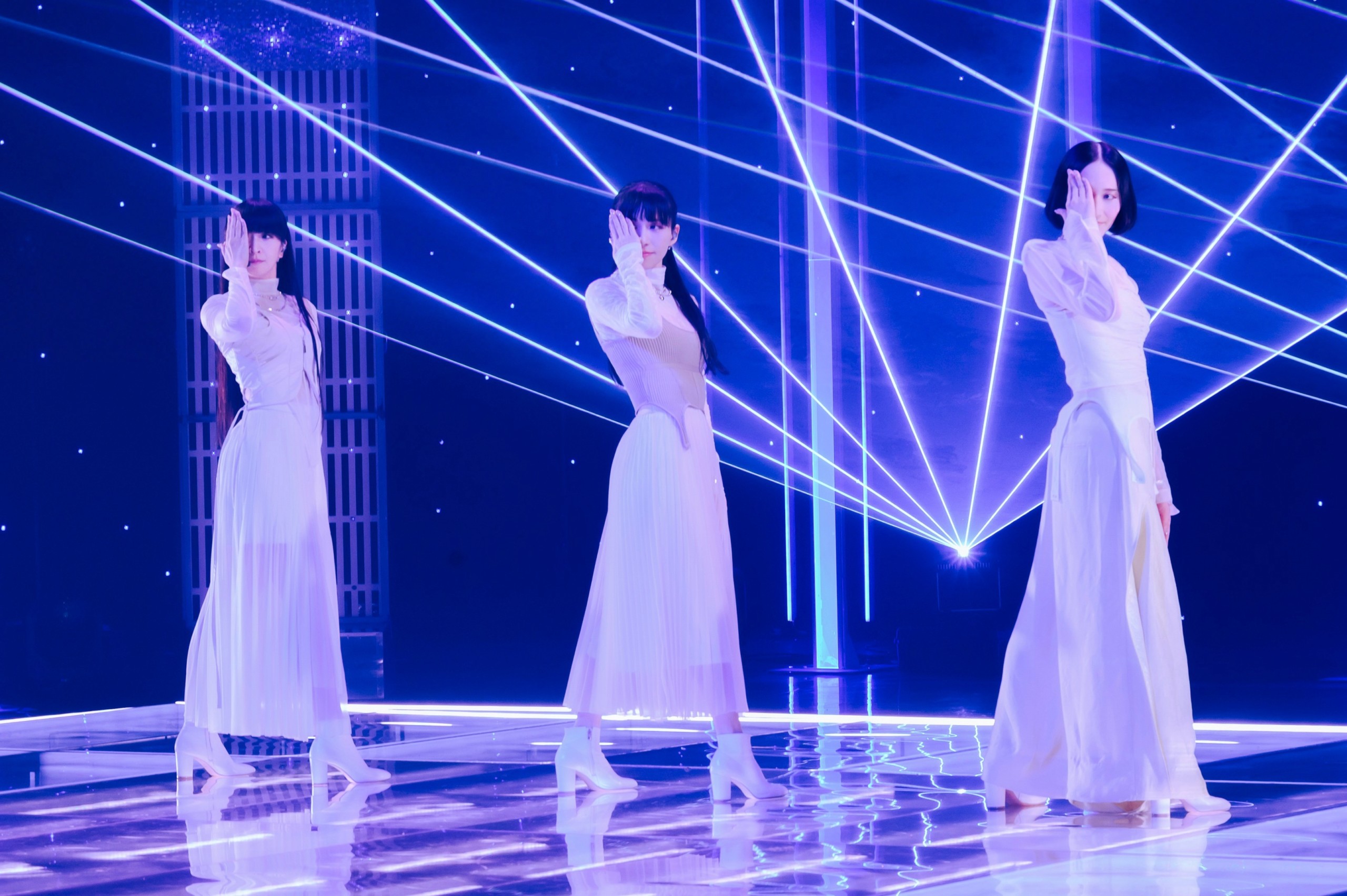 結成25周年のPerfume。3年ぶりに『SONGS』へ出演！ 新曲「巡ループ」など3曲披露＆本音トークも - オトカゼ 〜音楽の風〜